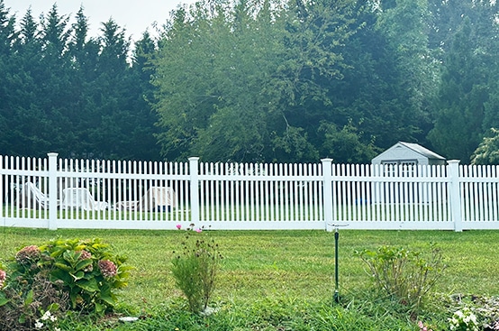 Professional Vinyl Fence Installation | JAX Pro Fence